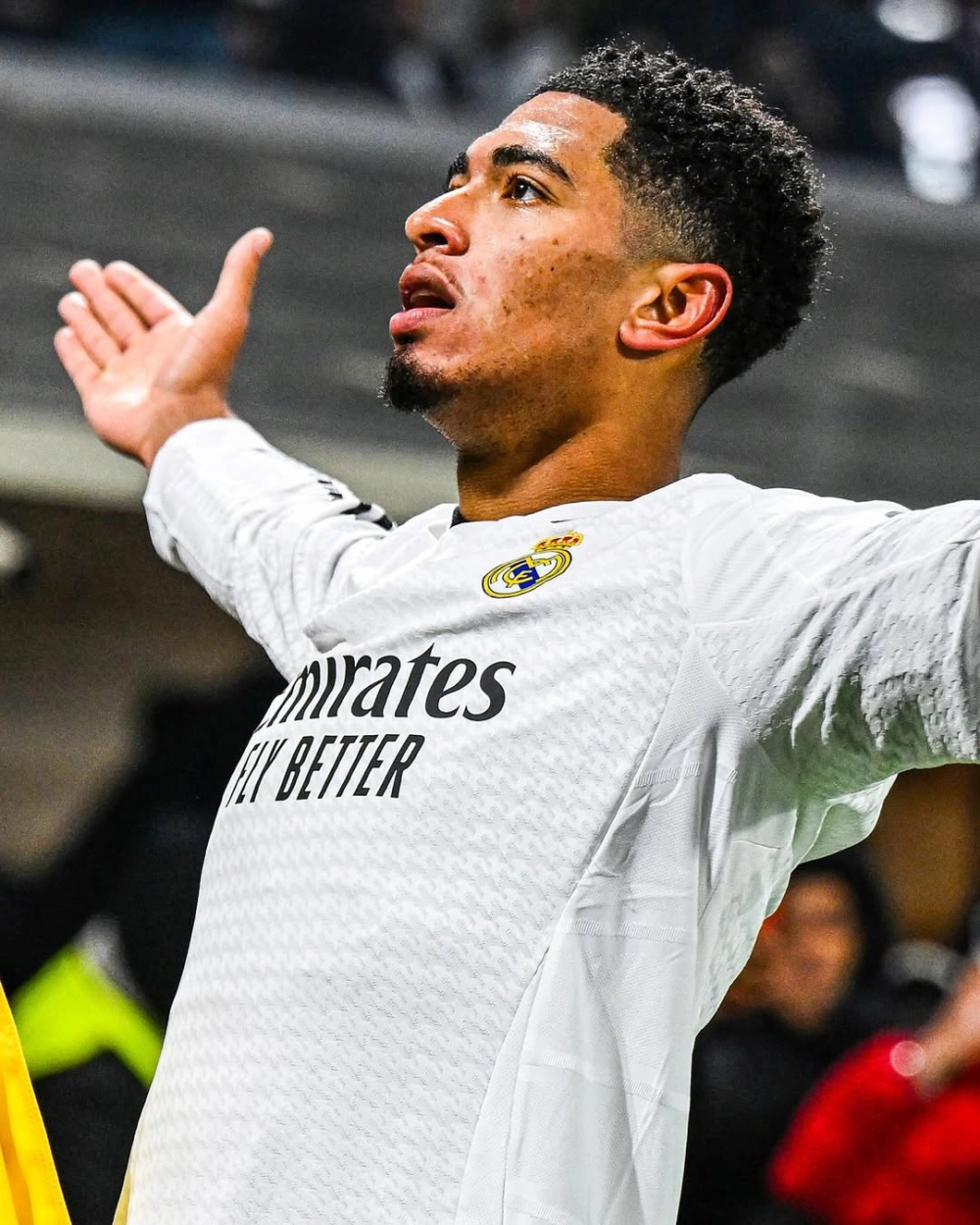 Hình ảnh Jude Bellingham đẹp trai làm tan chảy mọi ánh nhìn