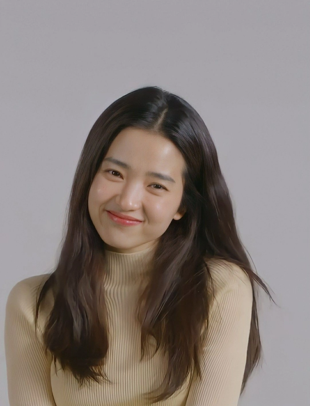 Kim Tae-ri nàng tắc kè hoa của điện ảnh xứ sở kim chi